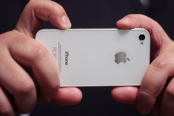 The Case for a Dedicated iPhone 5 Shutter Button