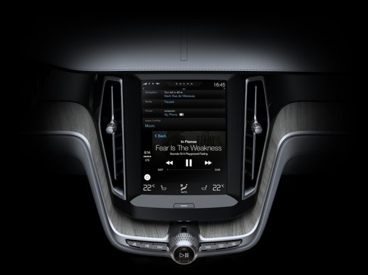Apple Launches CarPlay, Integrating iOS in the Car