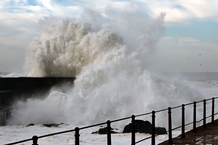 Wild Waves: 14 Photos of the Ocean Overtaking the Earth