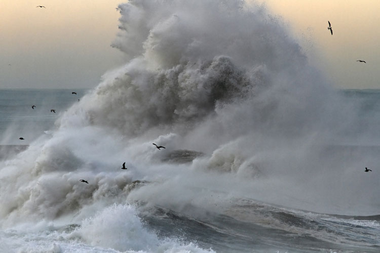 Wild Waves: 14 Photos of the Ocean Overtaking the Earth