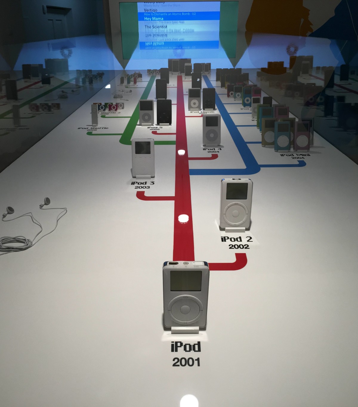 Check out these pictures of the awesome new Apple museum in Prague