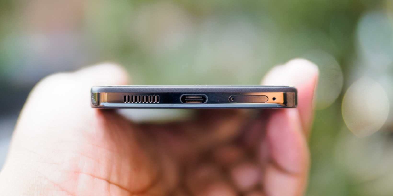 Essential Phone PH-1 Review: A stunning phone that feels incomplete