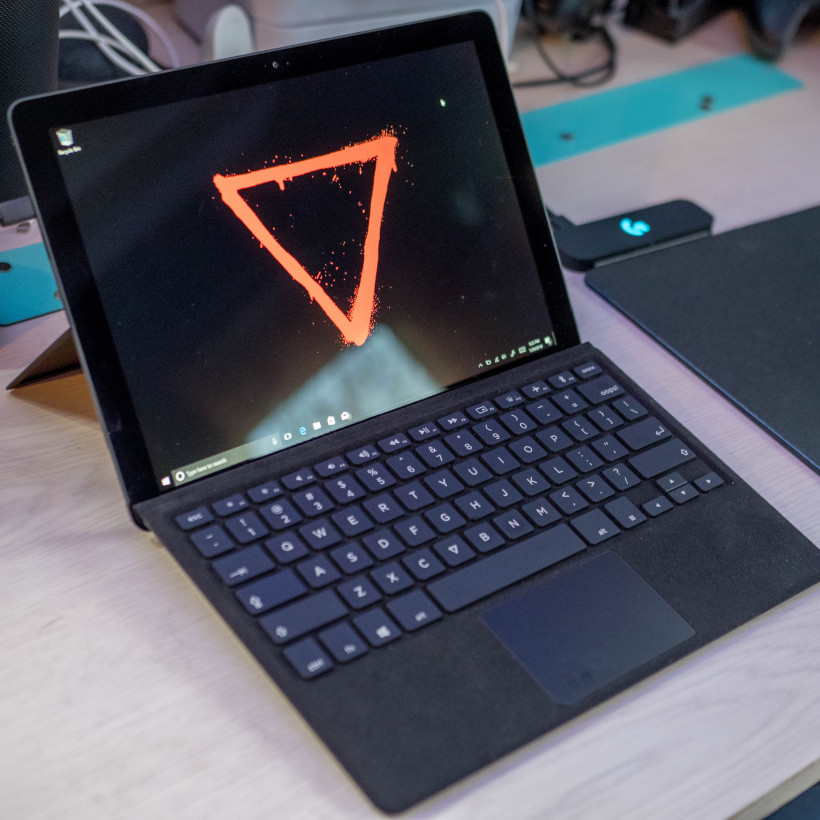Review: The crowdsourced Eve V almost out-Surfaces Microsoft