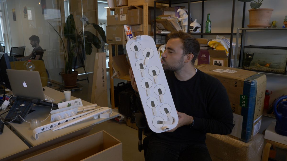 Video: We grew weed in our office with this ~high~ tech smart garden