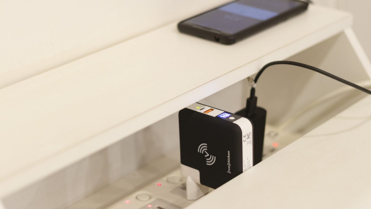 This $85 wireless charger doubles as a power bank