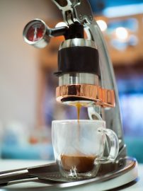 The Flair Signature Pro makes brewing delicious espresso easy, cheap ...