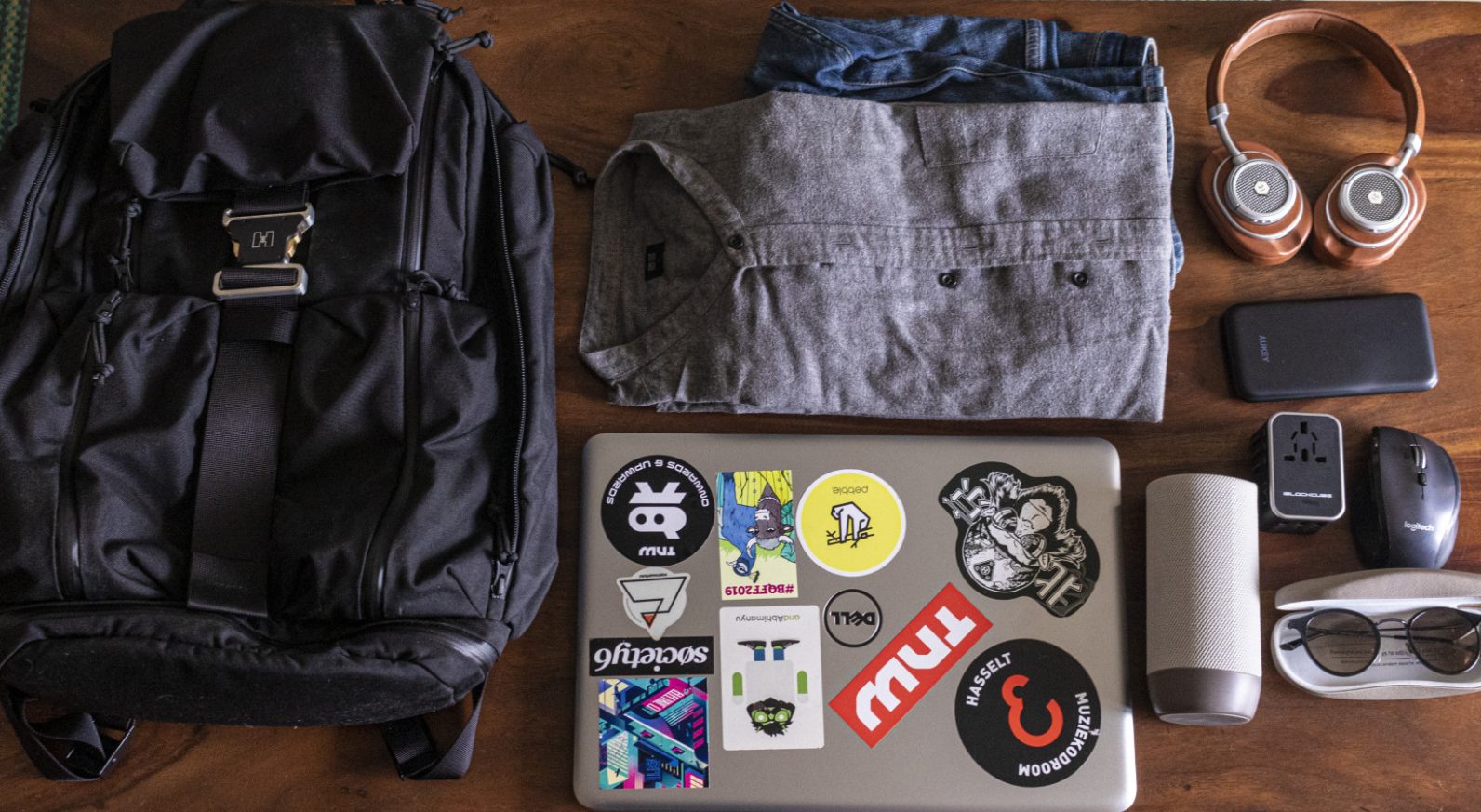 Huru’s new backpack is spacious enough for your many, many gadgets