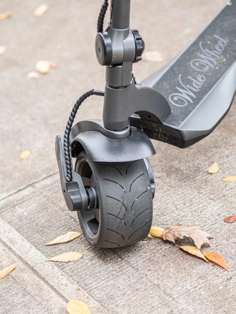 Review: The WideWheel electric scooter is a blast and has power to spare