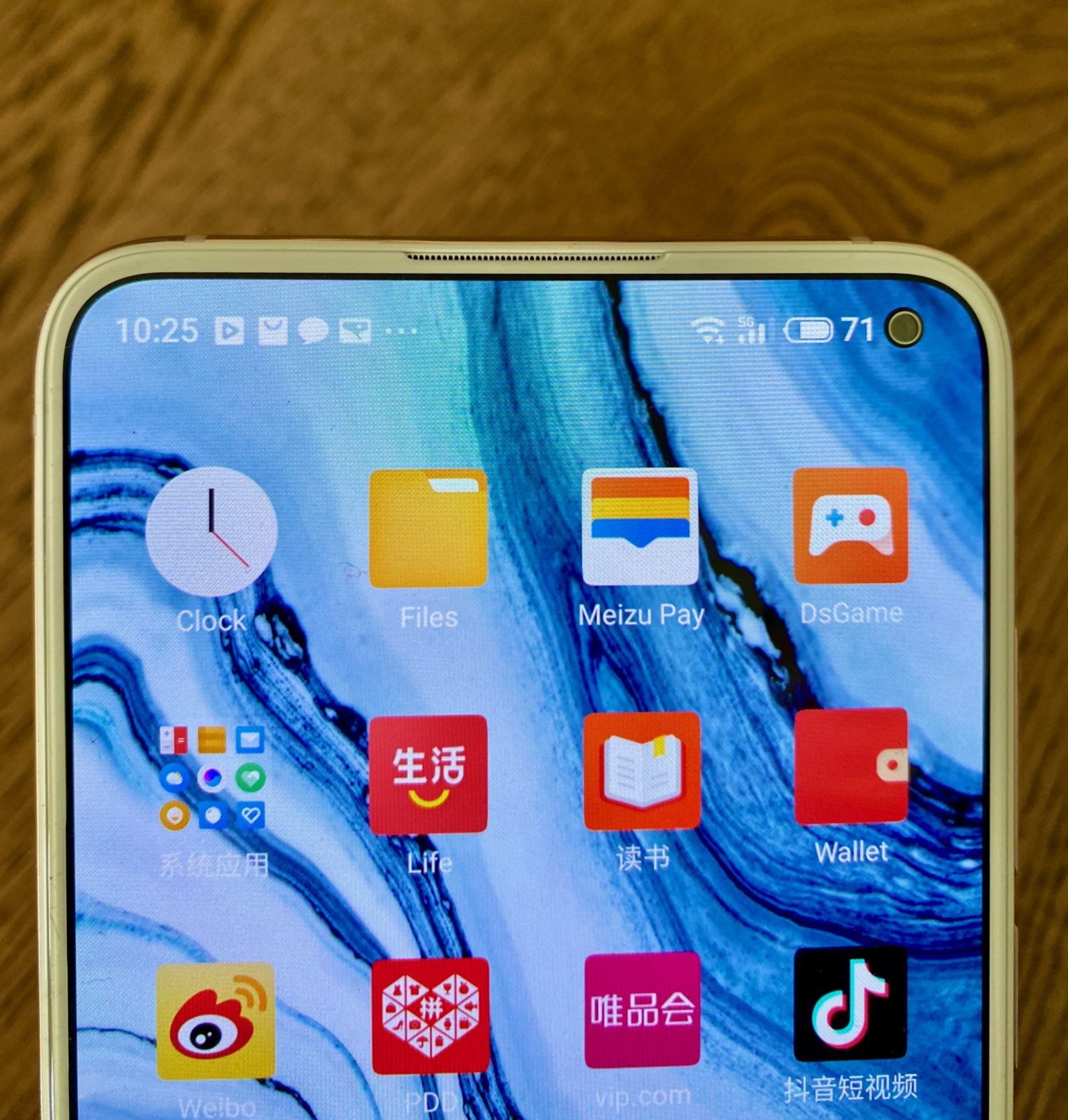 6 things I learned about the Meizu 17 Pro’s design after our steamy ...