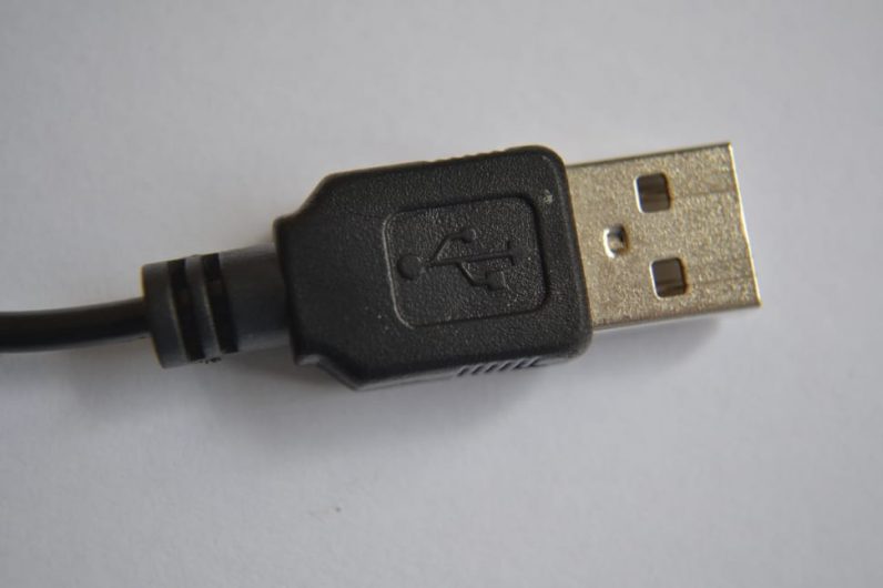 How to plug in your USB cable first time, every time