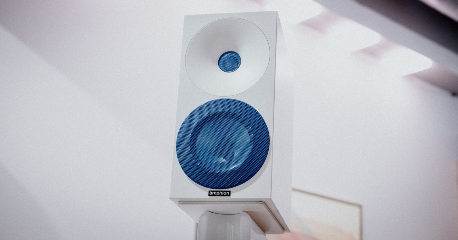 What does a speaker’s ‘waveguide’ do, and why does it matter?