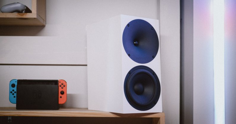 What does a speaker’s ‘waveguide’ do, and why does it matter?