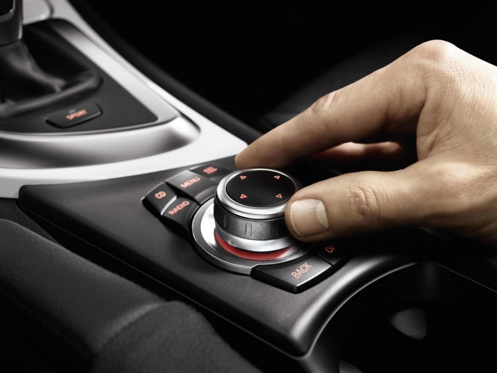 The rotary knob lives on! BMW previews next generation iDrive