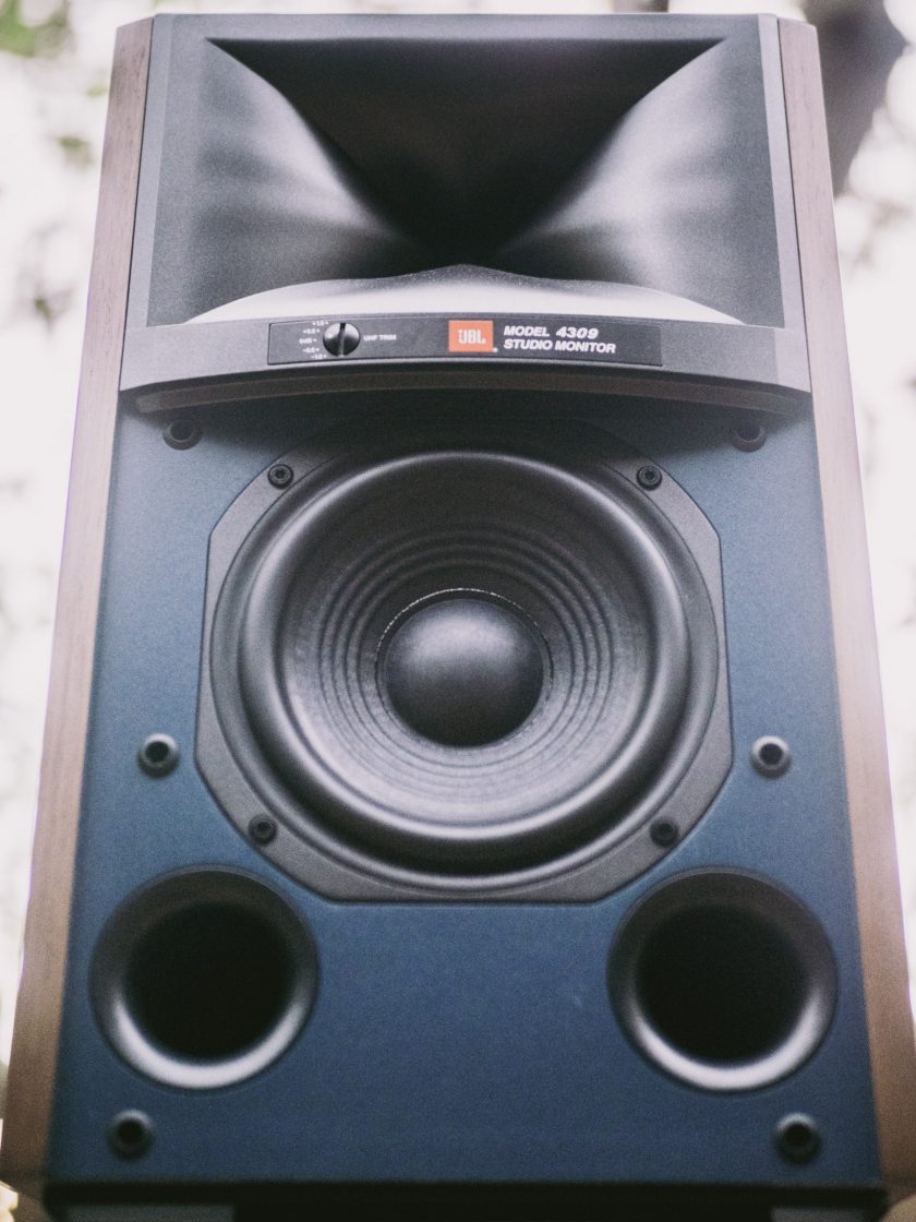 JBL 4309 Review: Retro speakers with a stunning soundstage