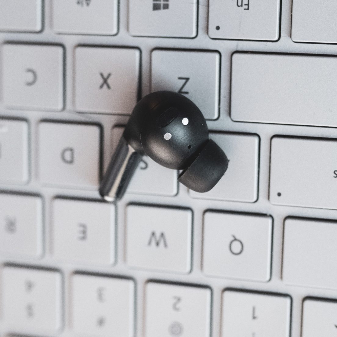 Review: The OnePlus Buds Pro challenge the AirPods Pro for $150