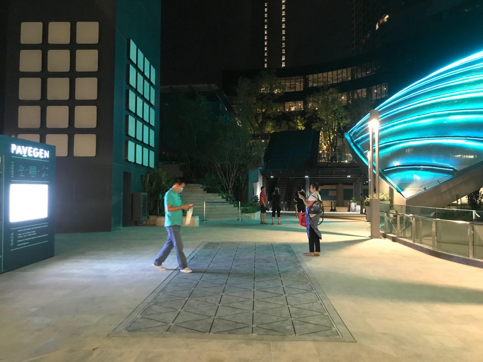 Can kinetic roads supplement electric vehicle charging?