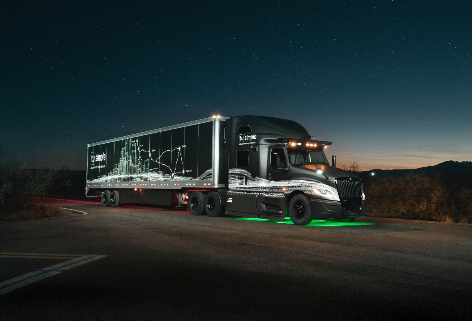 Robo vehicles, relays, and more are revolutionizing long-haul trucks
