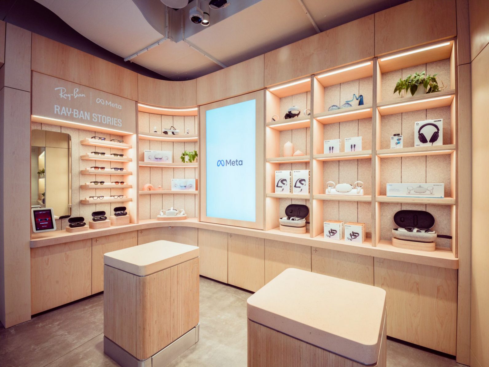 The Apple Store is so 2001 — here comes the Meta Store