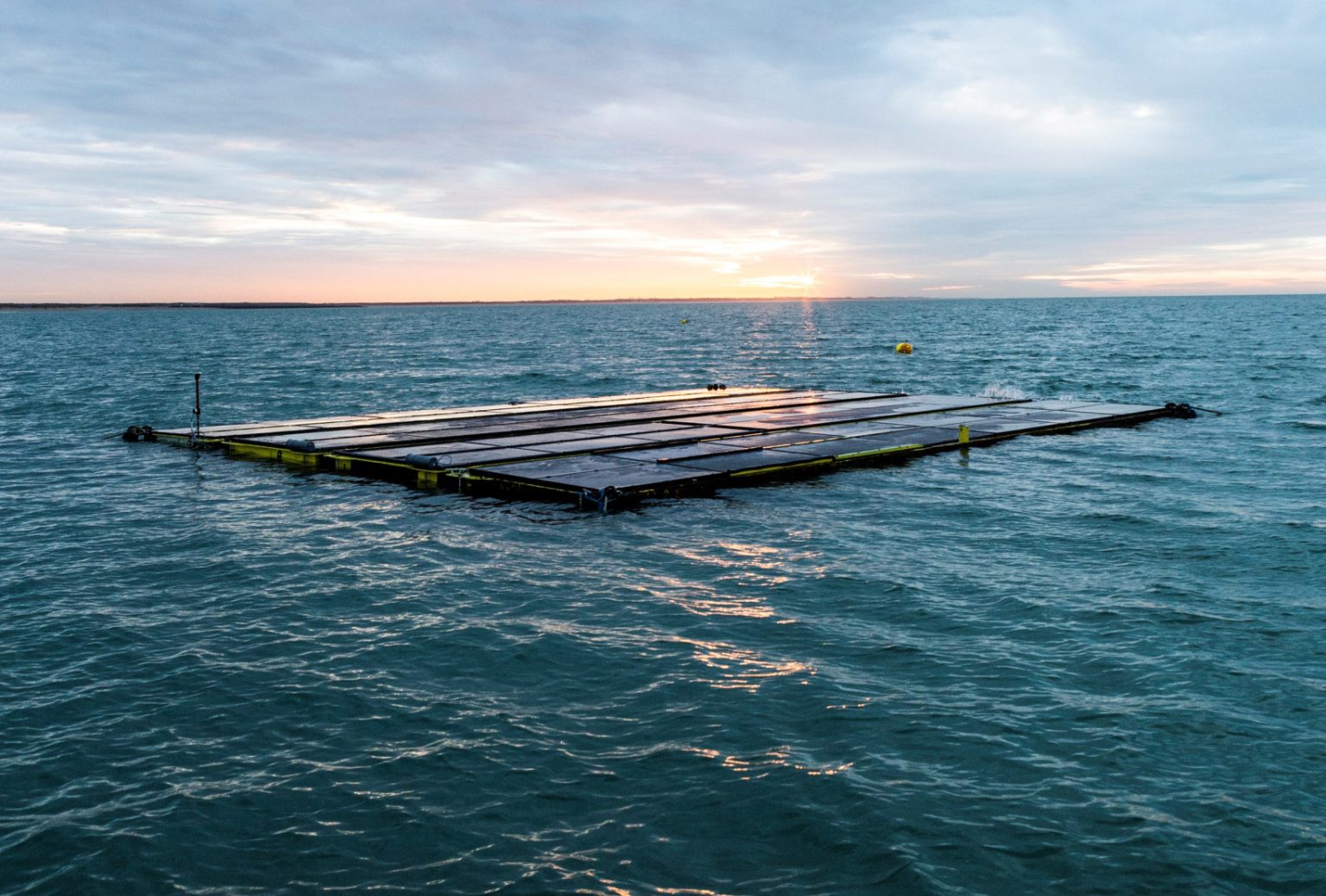 Dutch startup to build floating solar array at North Sea wind farm