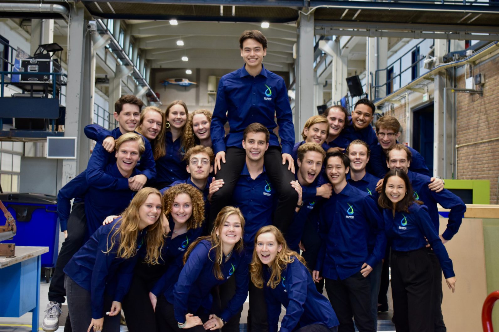 Dutch students unveil ‘world’s most efficient’ hydrogen car