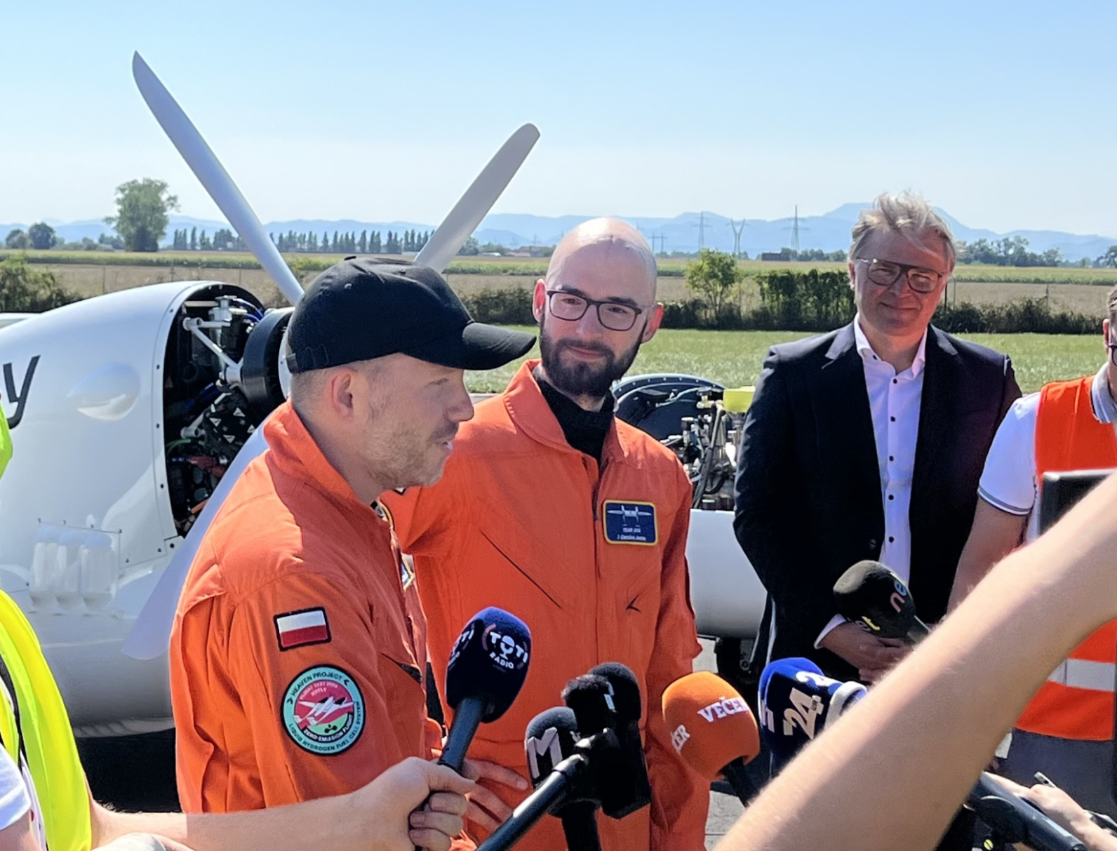 World’s first crewed liquid hydrogen plane takes off